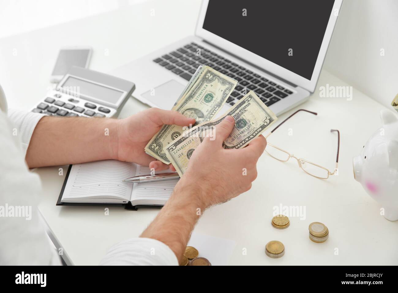 Money counting device hi-res stock photography and images - Alamy