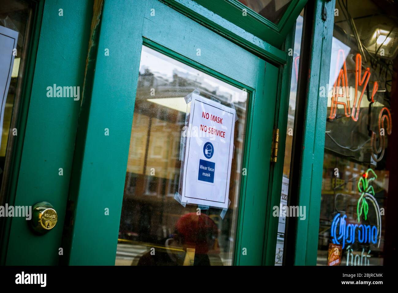 Mask up new york sign hi-res stock photography and images - Alamy