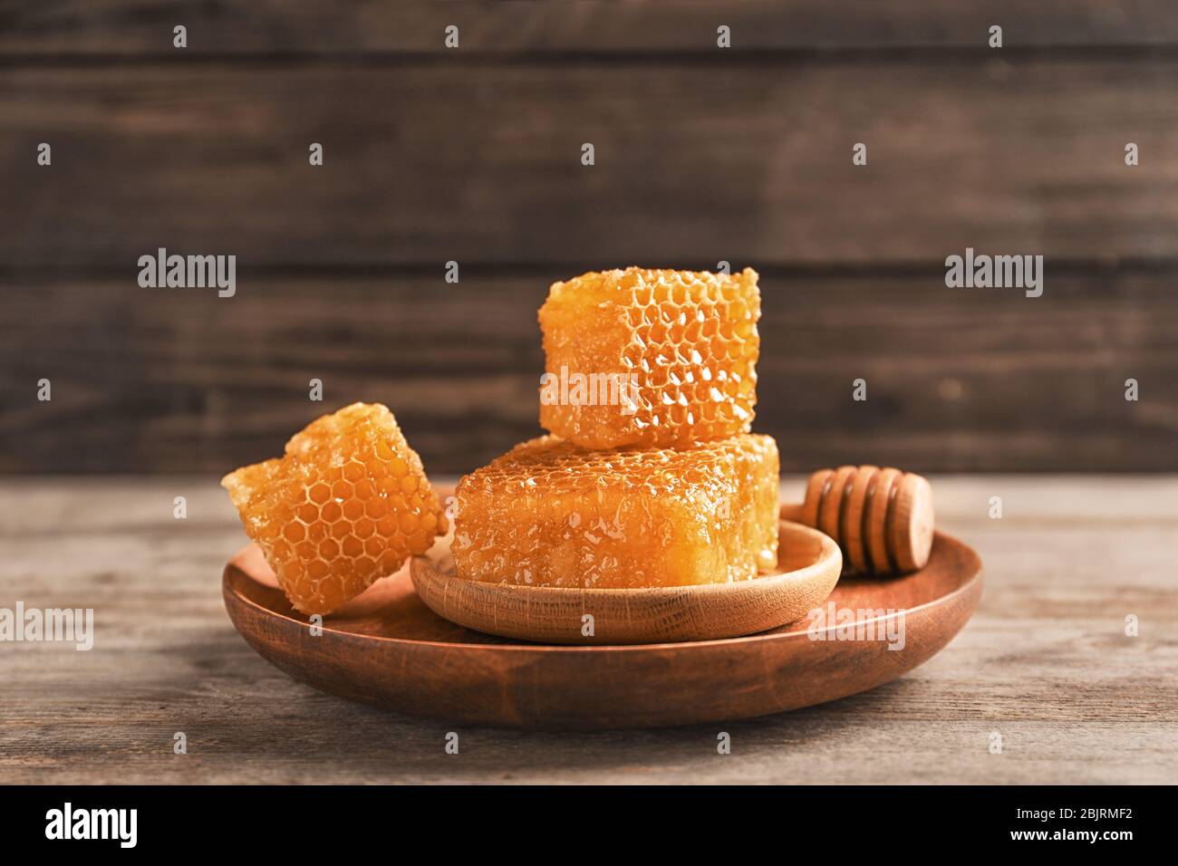 Wax plates hi-res stock photography and images - Alamy