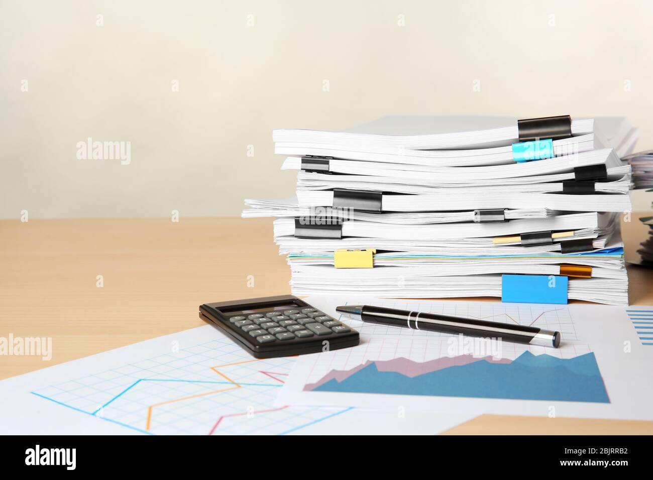 Chart clips hi-res stock photography and images - Alamy