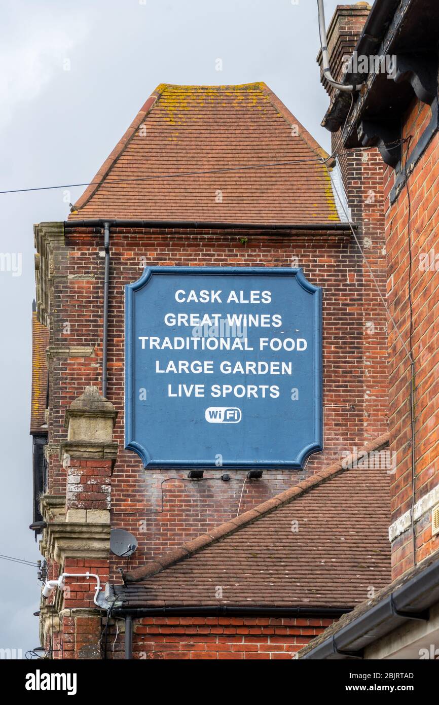 British pub signs hi-res stock photography and images - Alamy