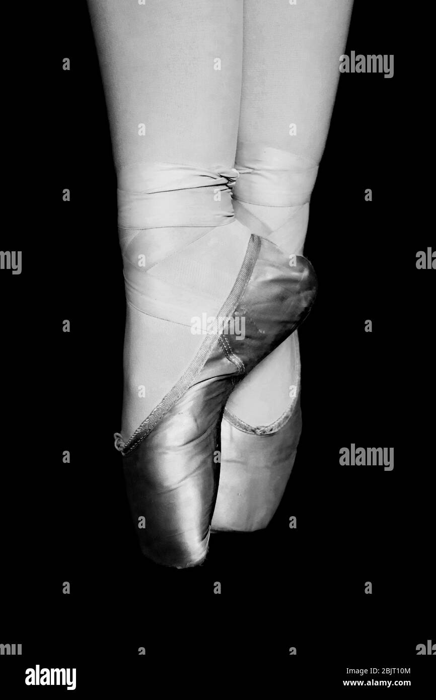 Tip toes hi-res stock photography and images - Alamy