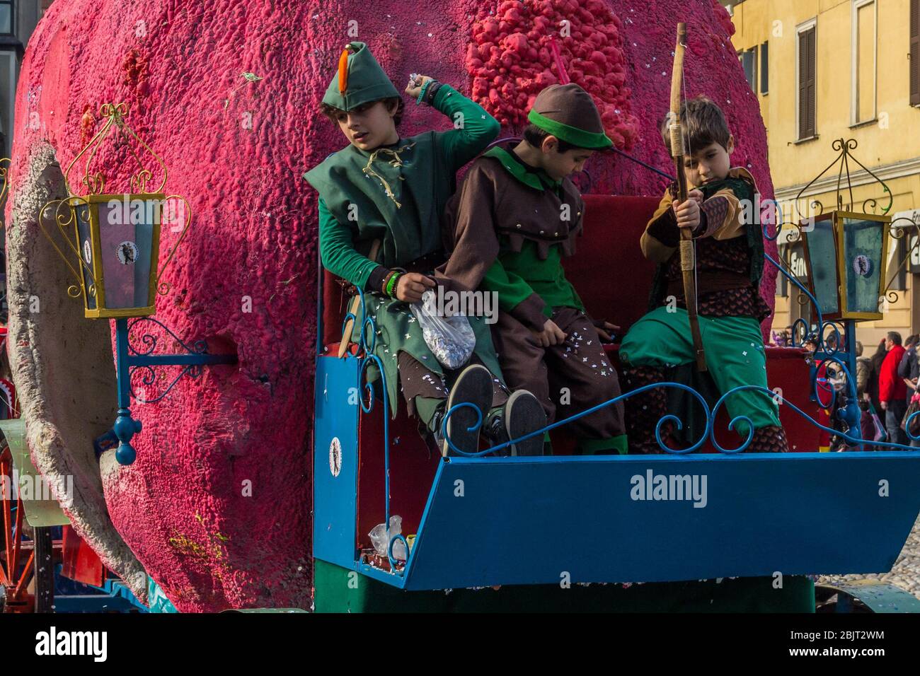 Masquerade parade at carnival in Crema Stock Photo - Alamy
