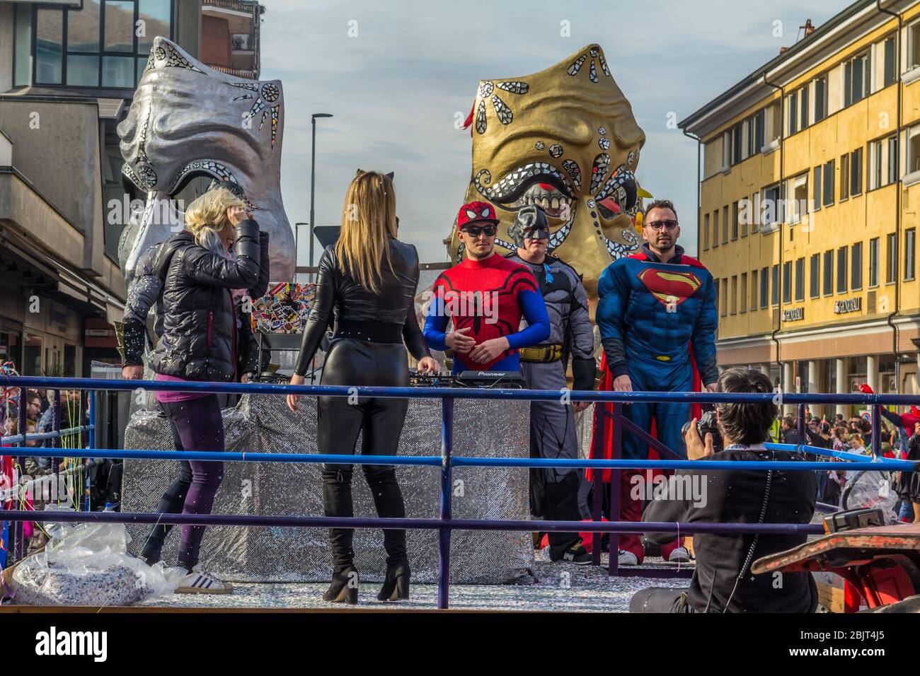 Masquerade parade at carnival in Crema Stock Photo - Alamy
