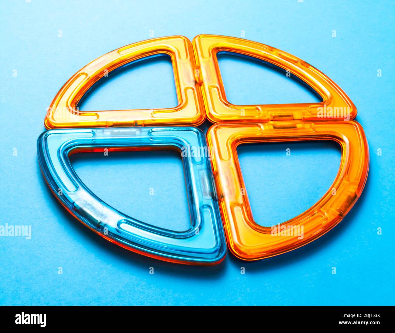 Magnets and spheres hi-res stock photography and images - Alamy