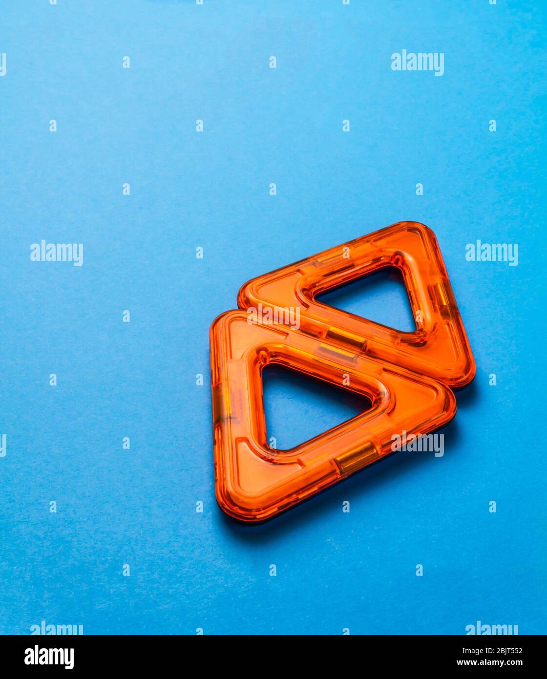 Magnets and spheres hi-res stock photography and images - Alamy