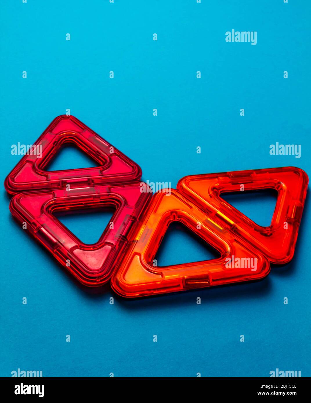 Magnets and spheres hi-res stock photography and images - Alamy