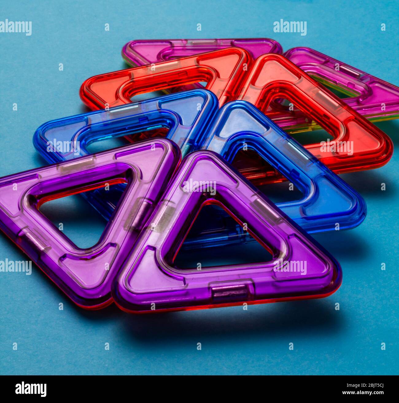 Magnets and spheres hi-res stock photography and images - Alamy