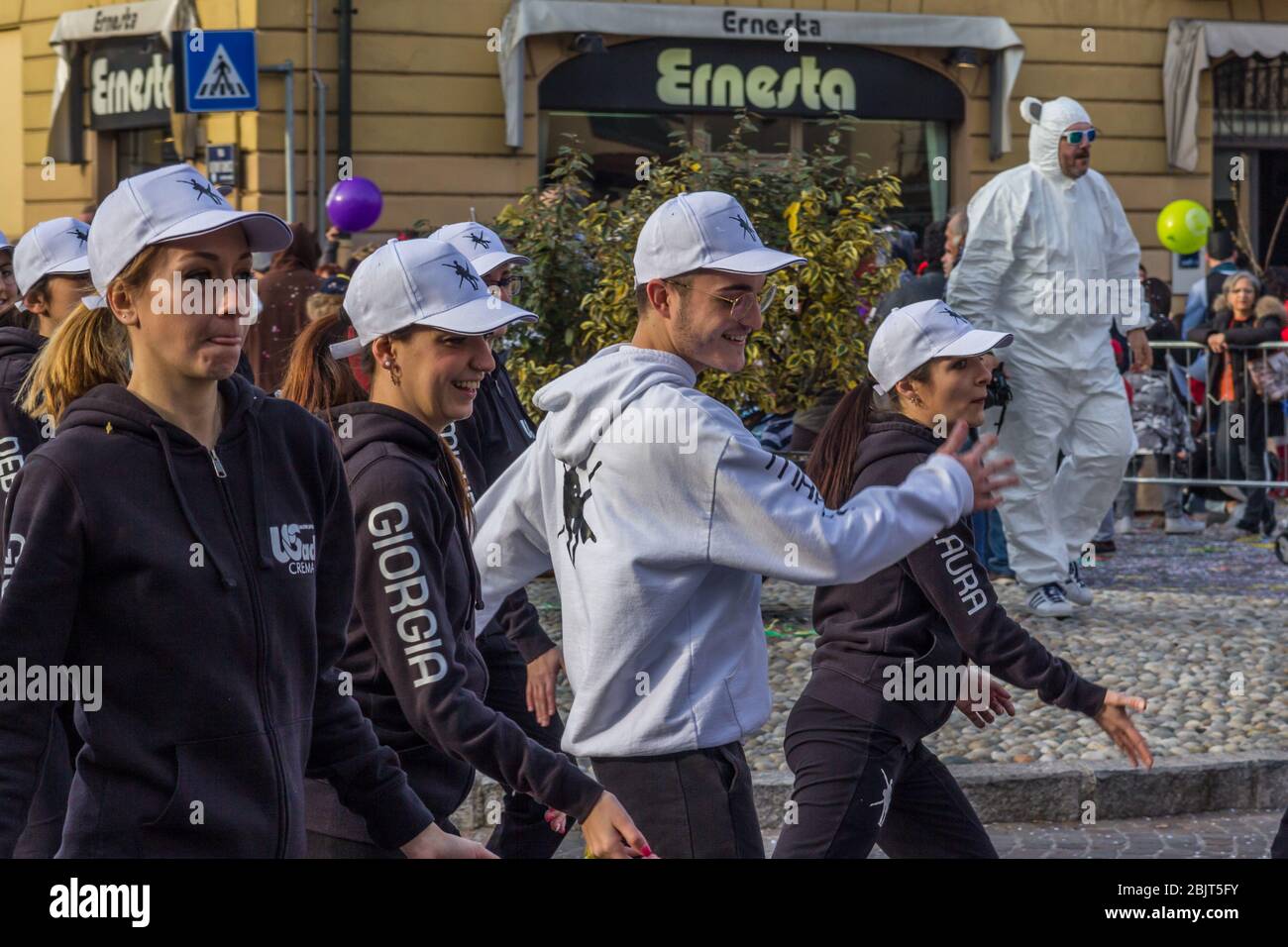 Masquerade parade at carnival in Crema Stock Photo - Alamy