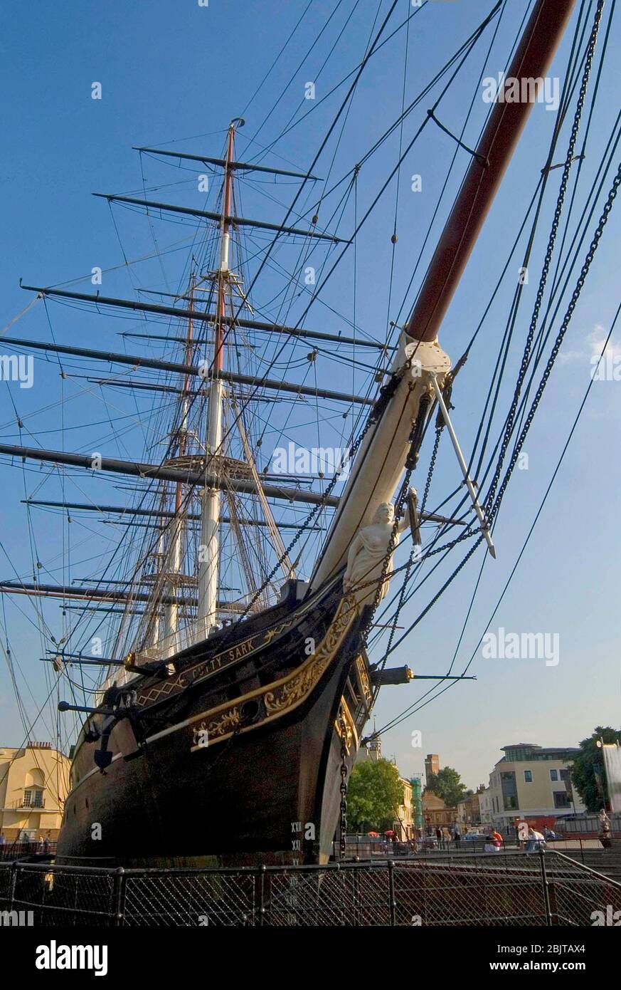 Fastest sailing ship hi-res stock photography and images - Alamy