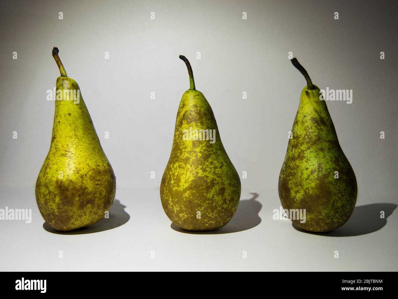 Five pears hi-res stock photography and images - Alamy