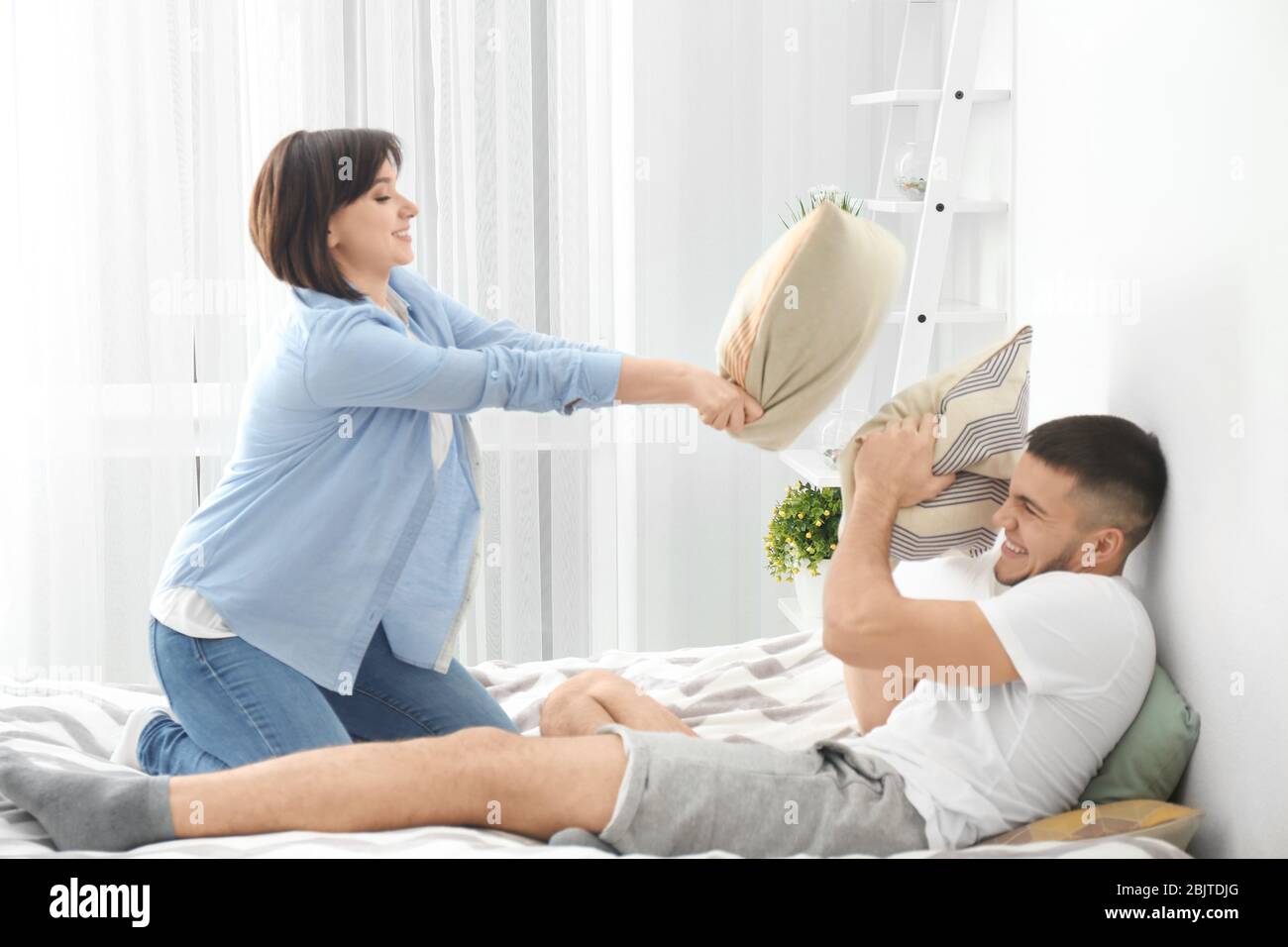 Hit the pillow hi-res stock photography and images - Alamy