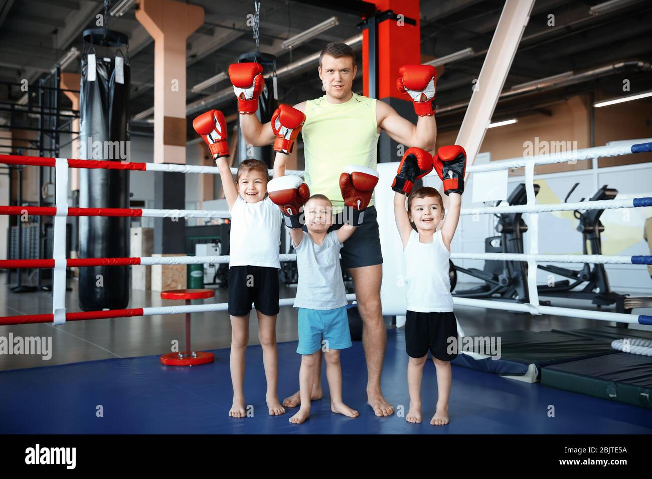 Kickboxing children hi-res stock photography and images - Alamy