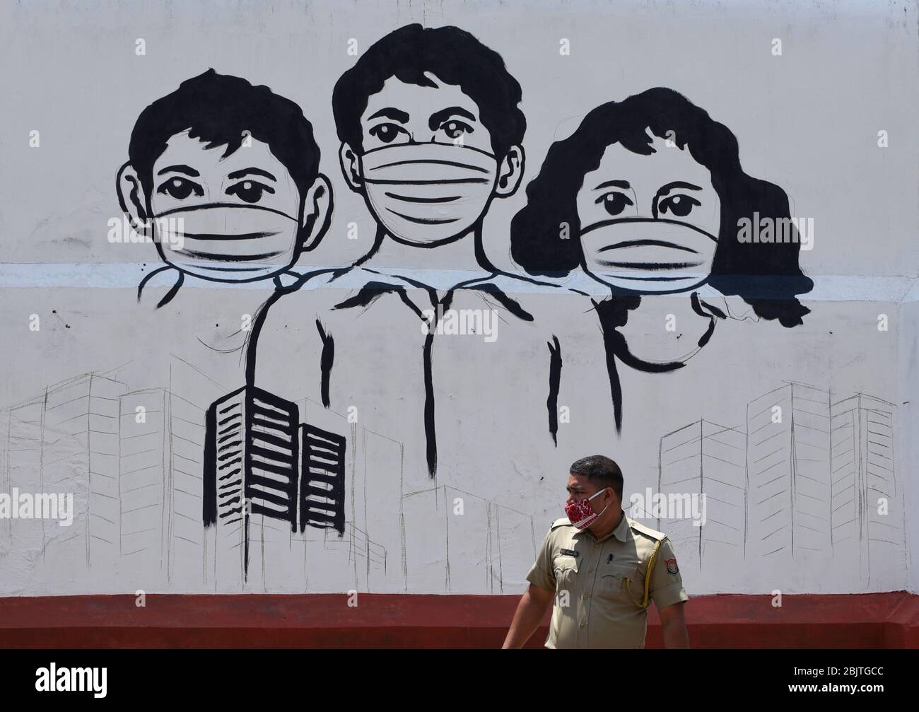 India police mask hi-res stock photography and images - Alamy