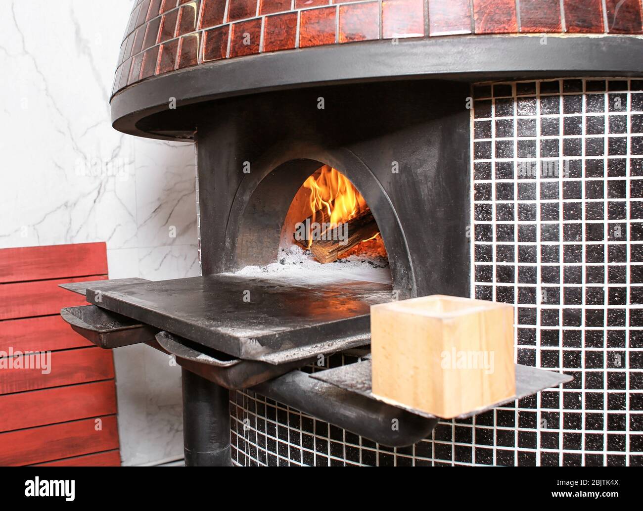 Traditional oven for bakery at restaurant Stock Photo - Alamy