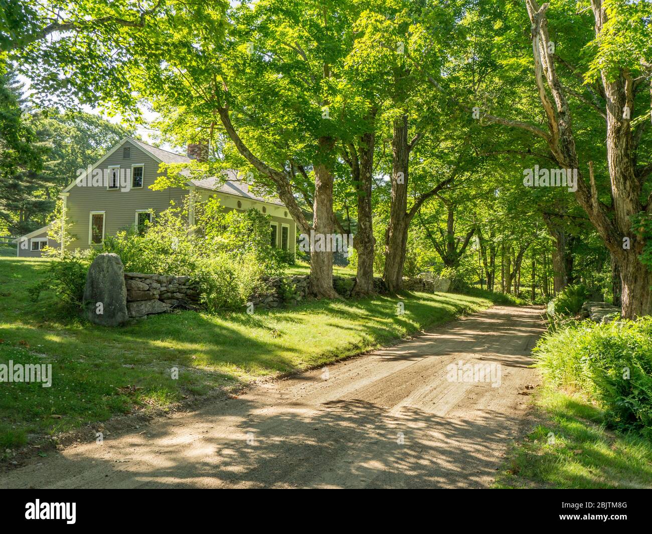 Back road country hi-res stock photography and images - Alamy