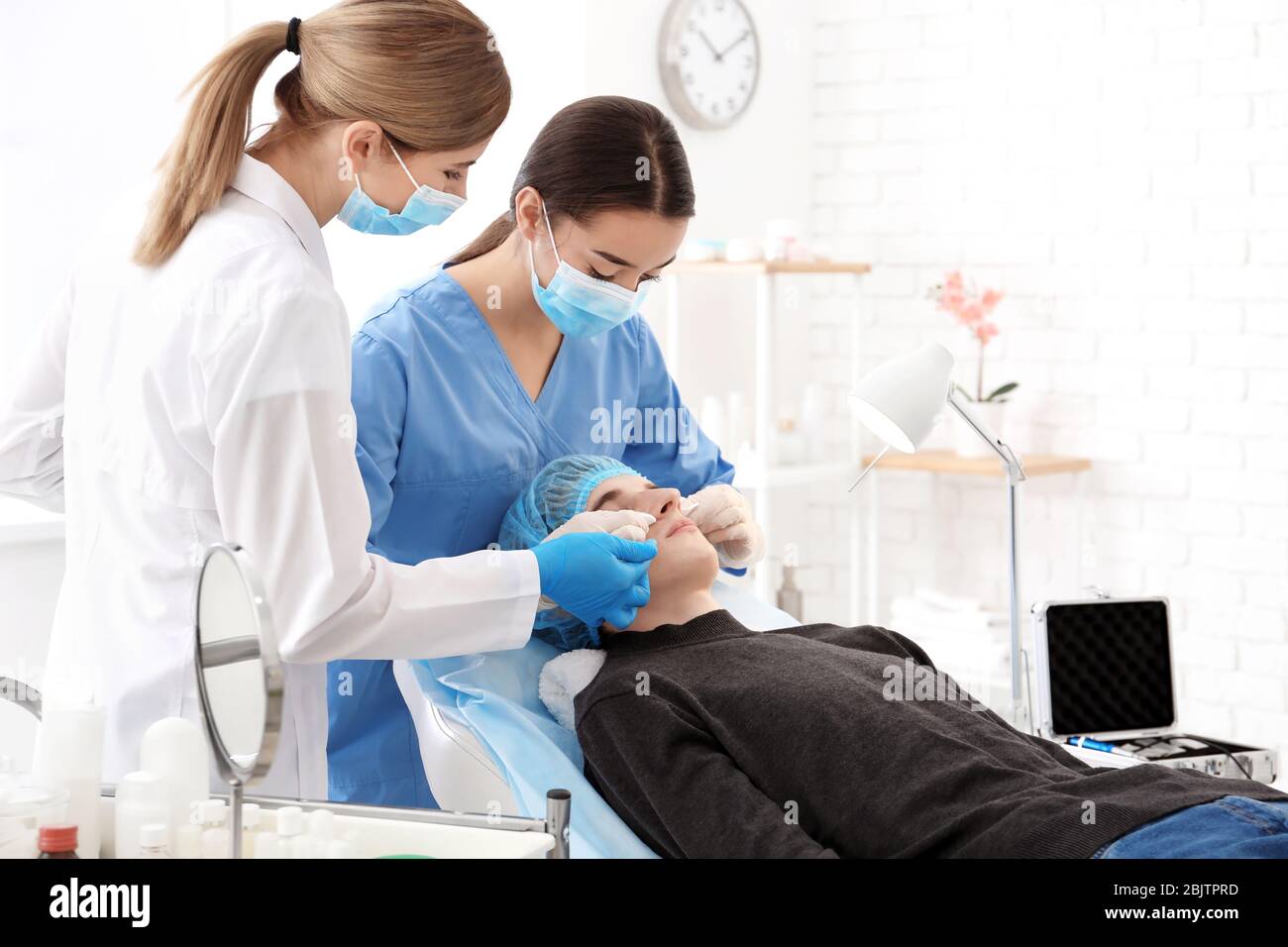 Beautician training hi-res stock photography and images - Alamy