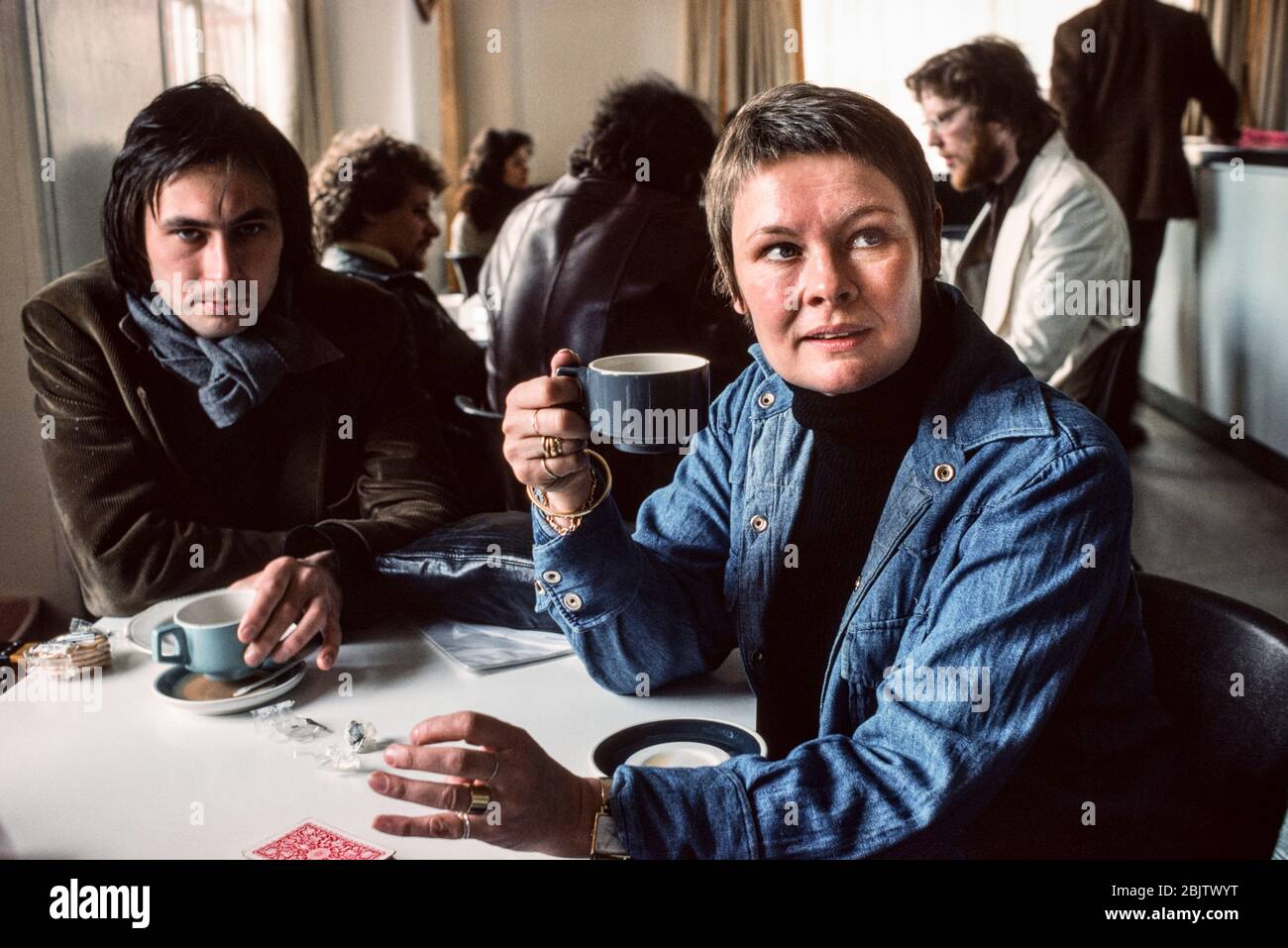 Judi dench actor hi-res stock photography and images - Alamy