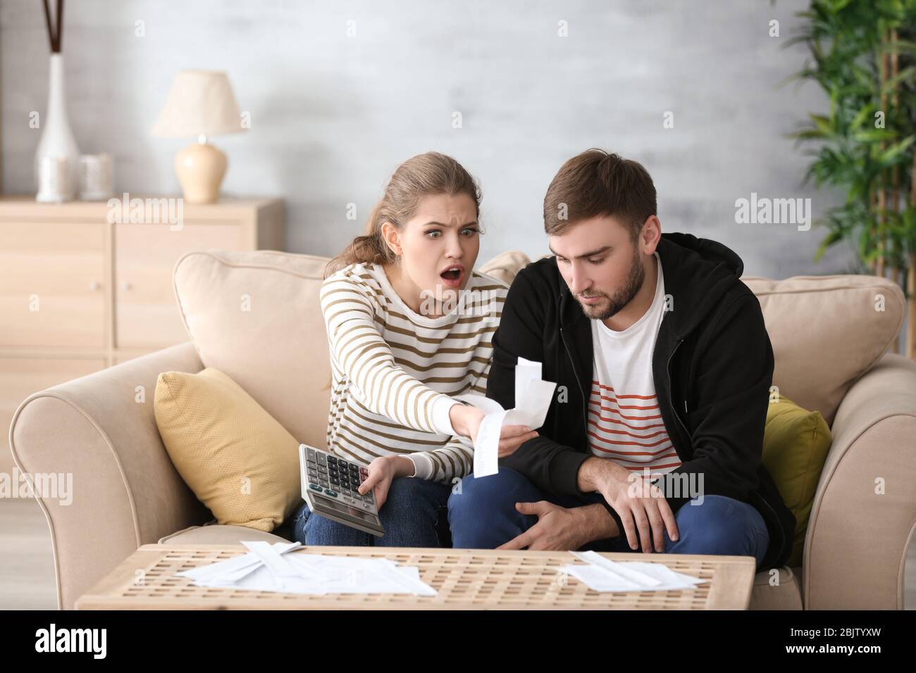 Money shout hi-res stock photography and images - Alamy