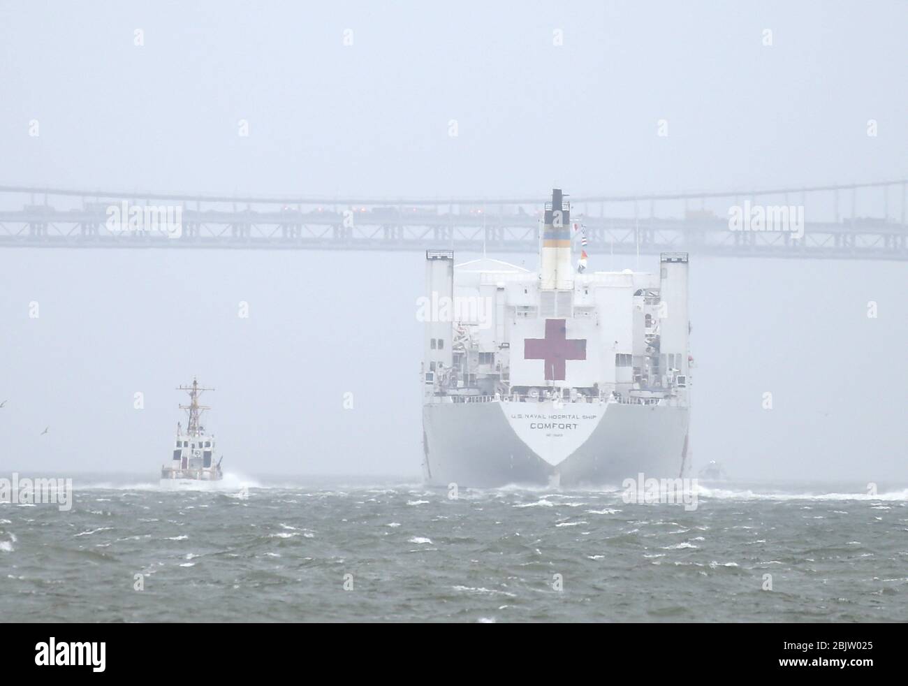 New York, United States. 30th Apr, 2020. The USNS Comfort Navy ship ...