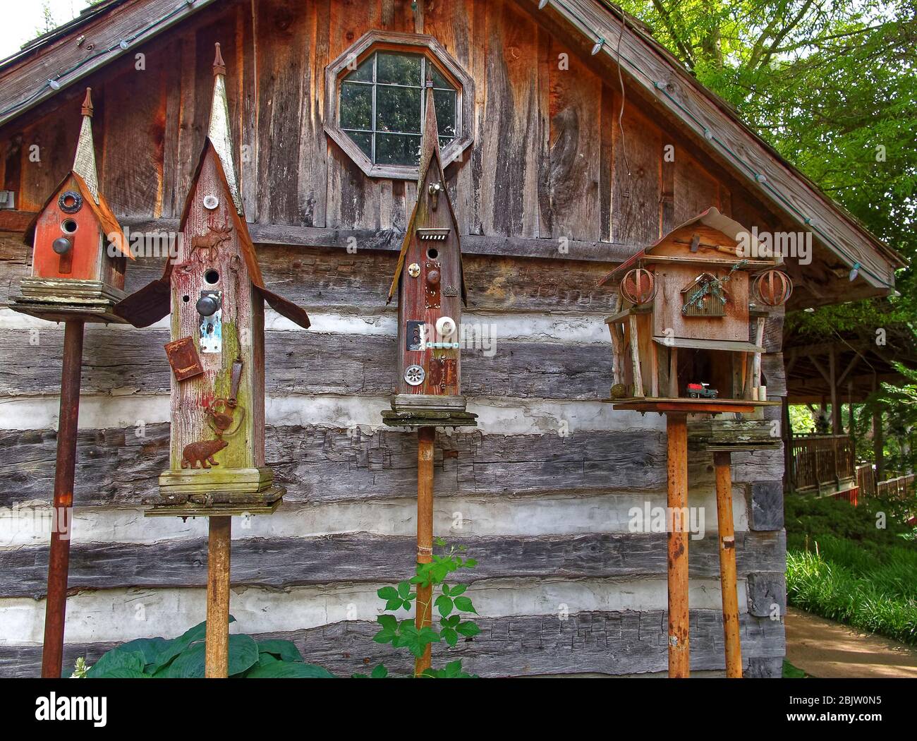 Old log cabin hi-res stock photography and images - Alamy