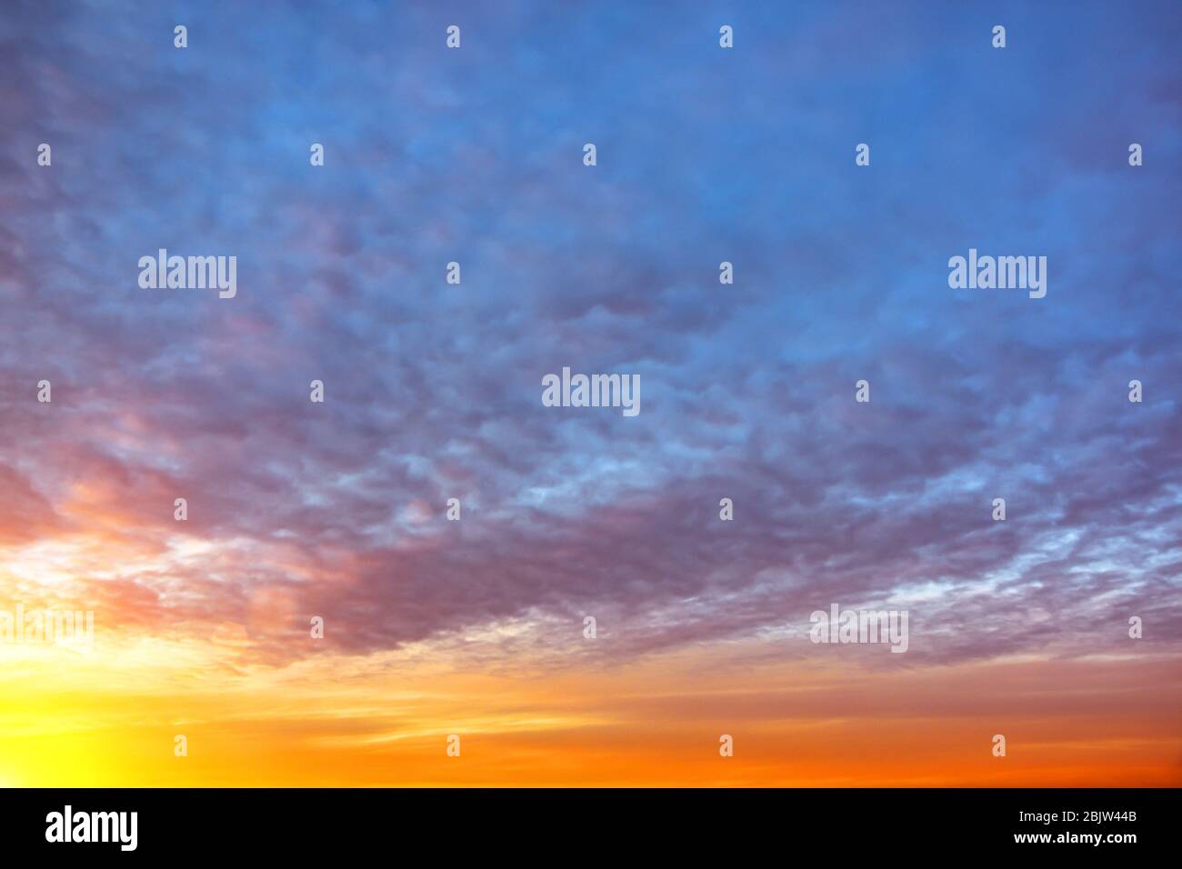 Clouds backlit hi-res stock photography and images - Alamy