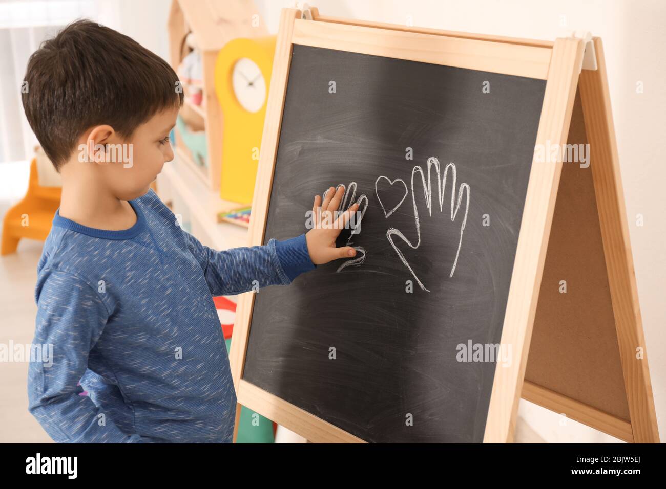 Child autism drawing hi-res stock photography and images - Alamy
