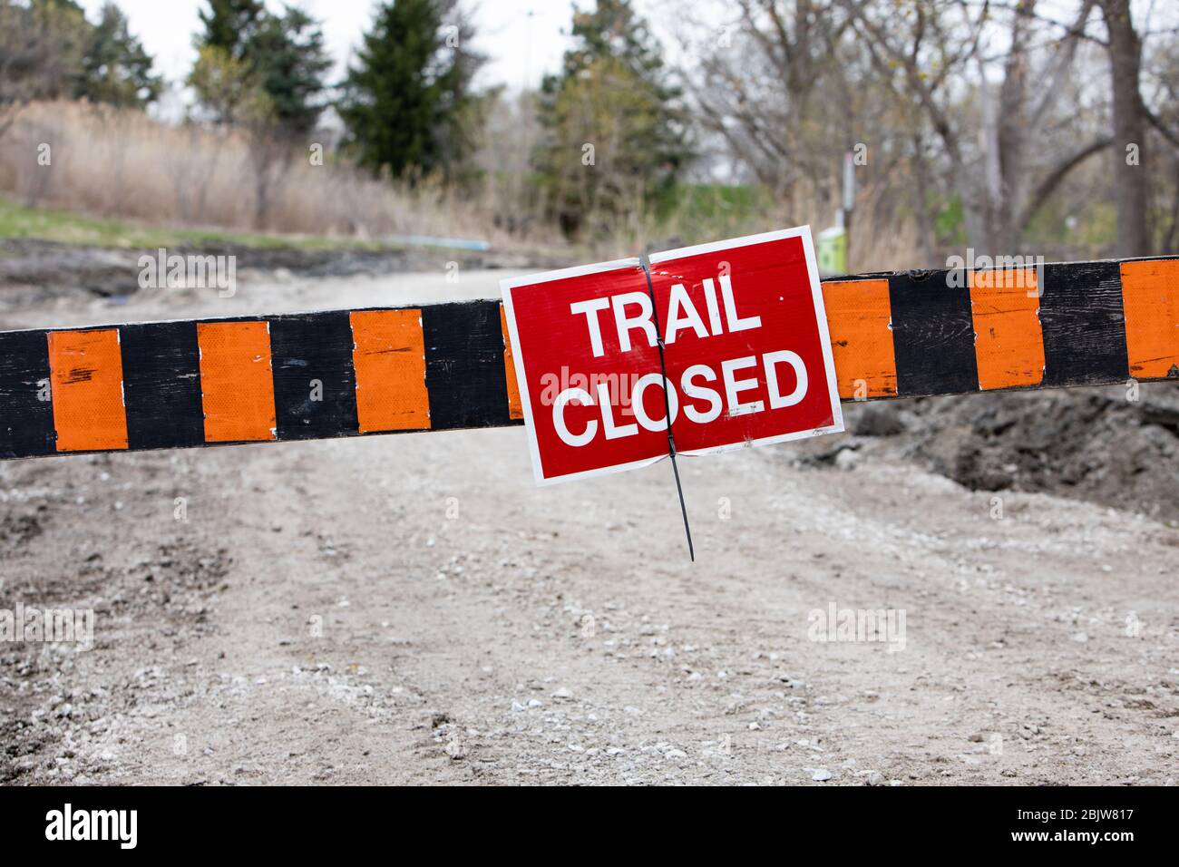 Trail Closed Warning Sign Keep Out of Park Stock Photo - Alamy