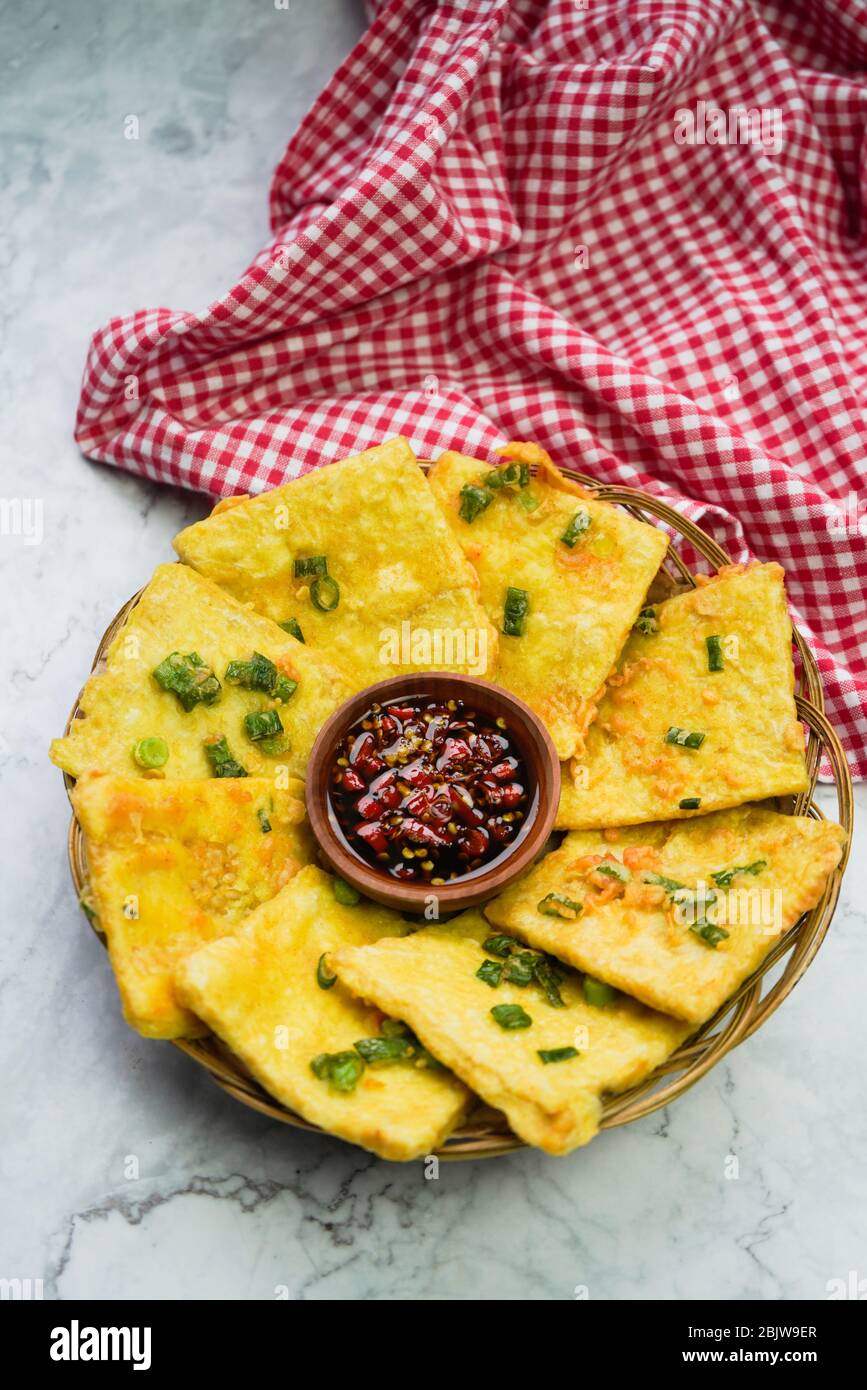 Tempe Mendoan : Indonesian Traditional Food Deep Fried Tempeh Stock ...