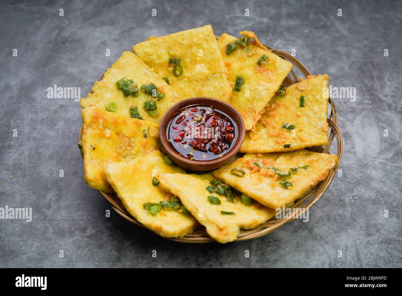 Tempe Mendoan : Indonesian Traditional Food Deep Fried Tempeh Stock ...