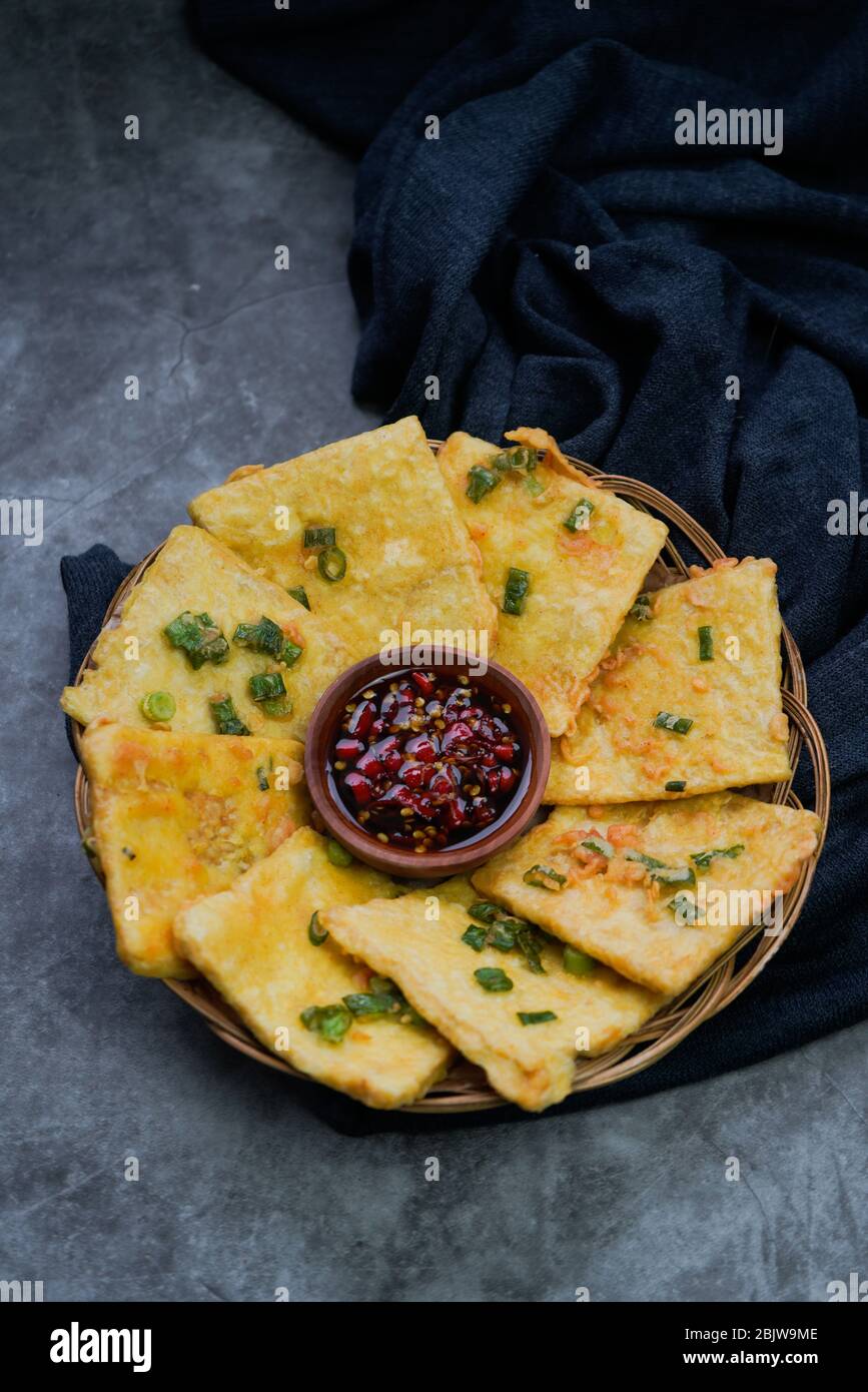 Tempe Mendoan : Indonesian Traditional Food Deep Fried Tempeh Stock ...