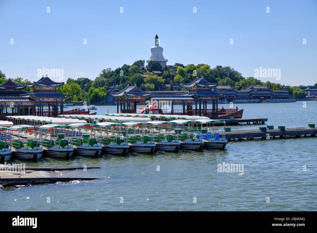 Beihai park beijing boat hi-res stock photography and images - Alamy