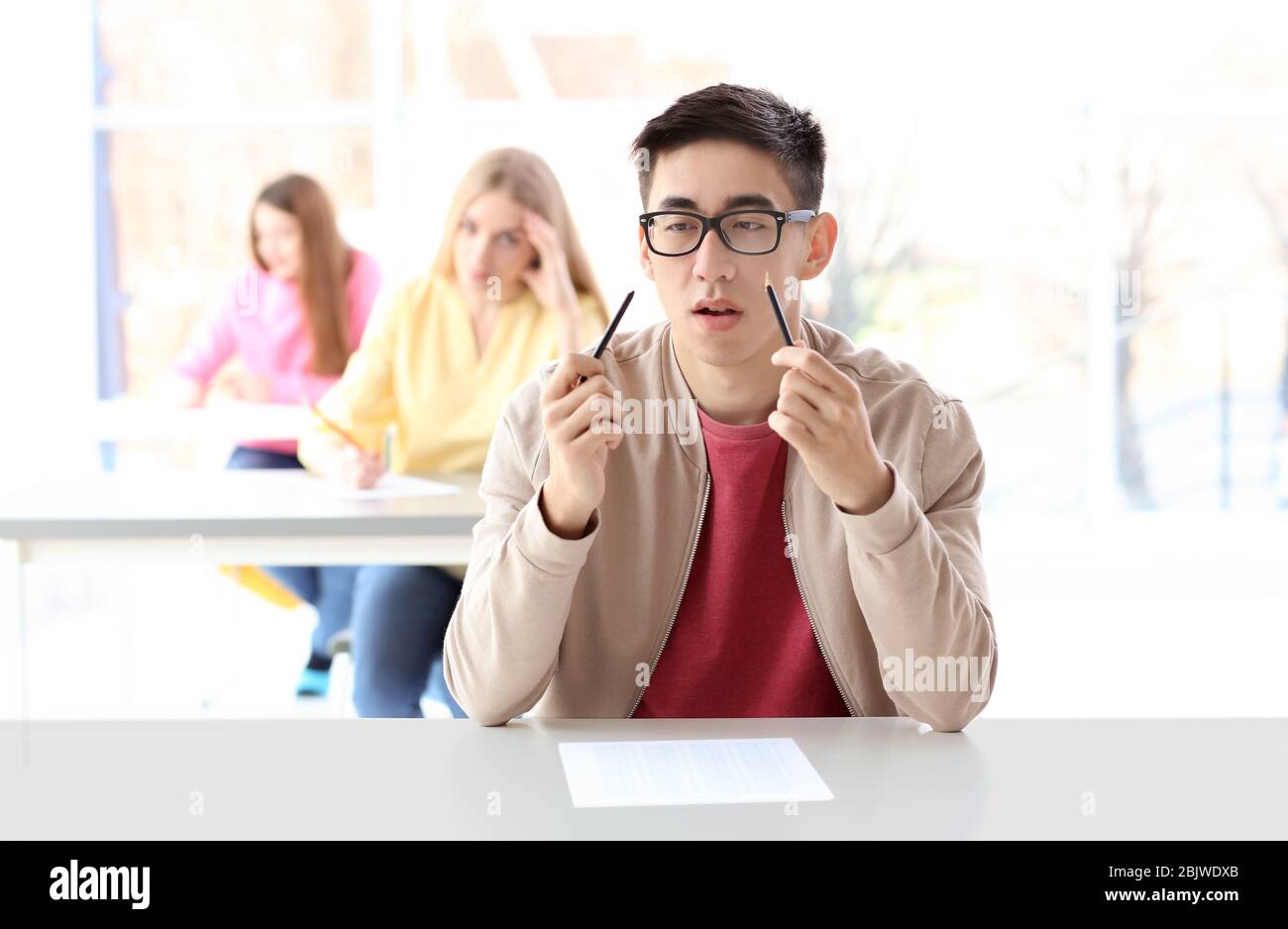 Exam table woman nervous hi-res stock photography and images - Alamy