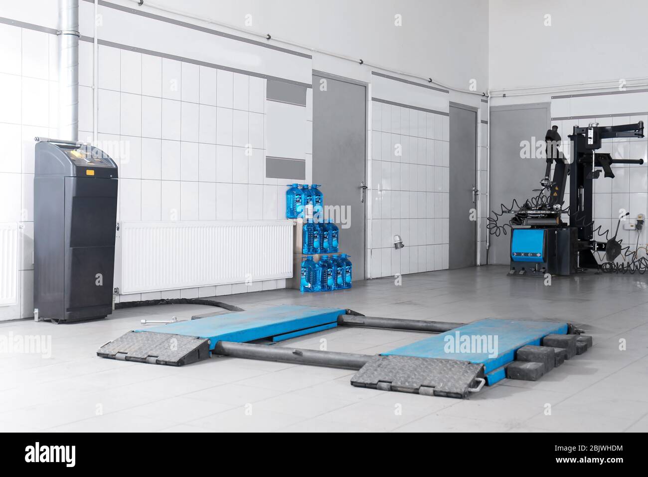 Tire test center hi-res stock photography and images - Alamy