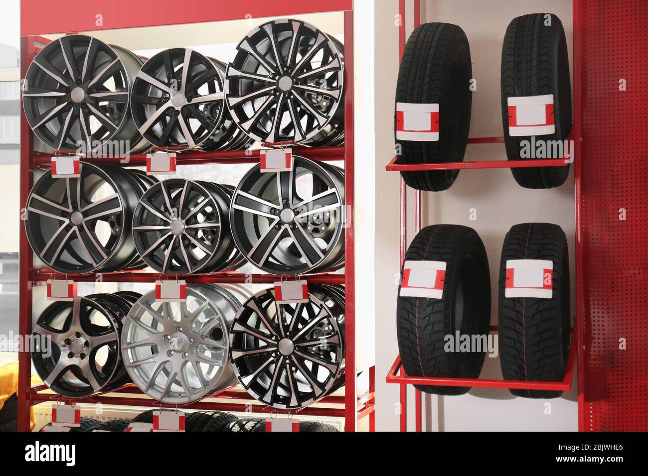 Car service centre hi-res stock photography and images - Alamy