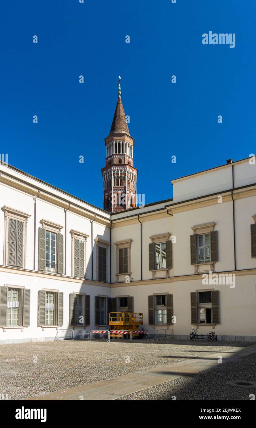 Milan royal palace exterior hi-res stock photography and images - Alamy
