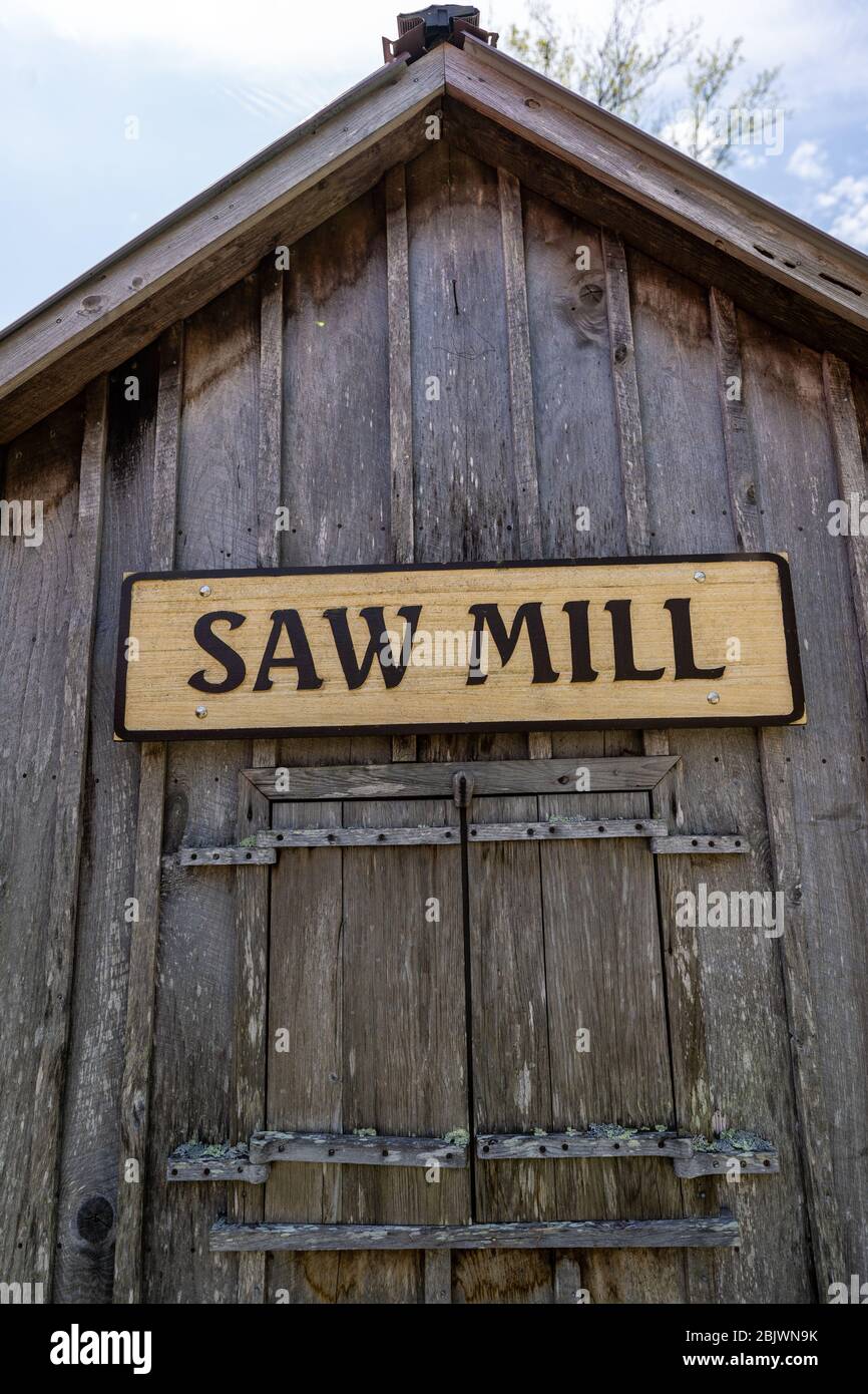 Saw mill sign hi-res stock photography and images - Alamy