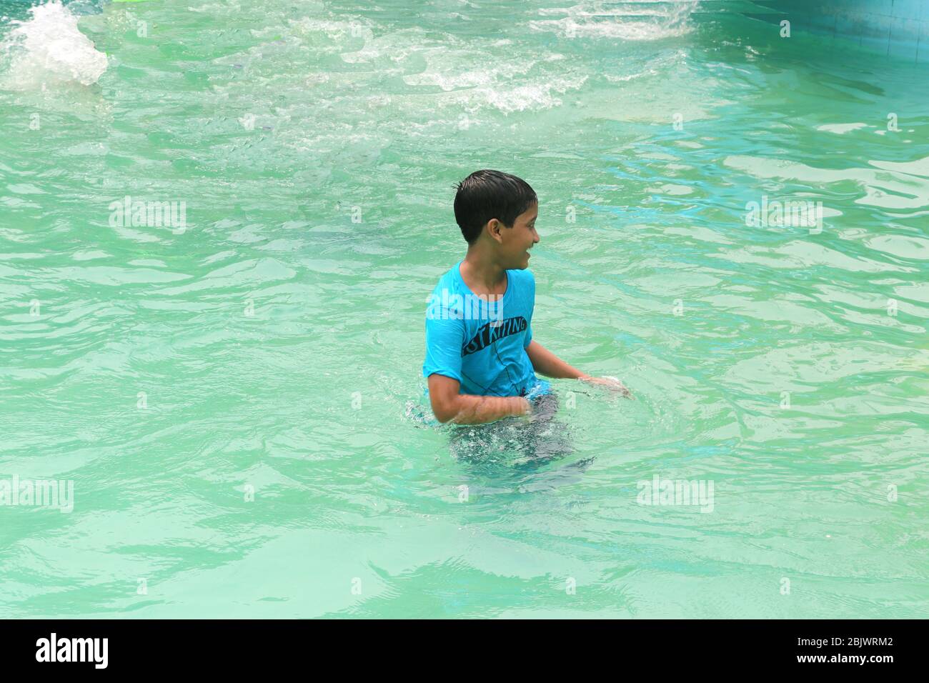 Cute boy in bangladesh hi-res stock photography and images - Alamy