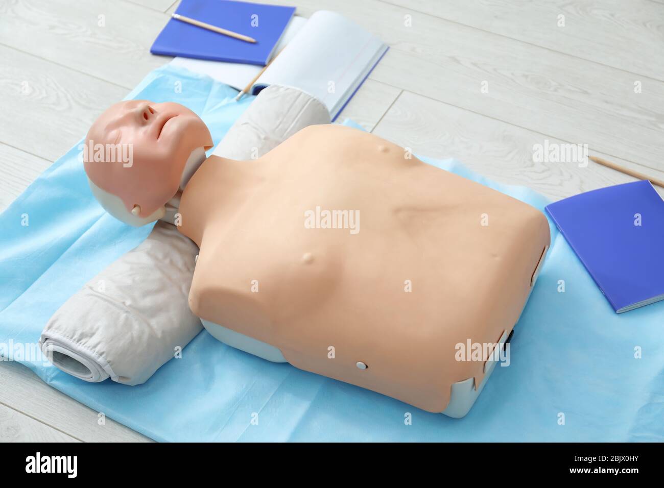 First aid class hi-res stock photography and images - Alamy
