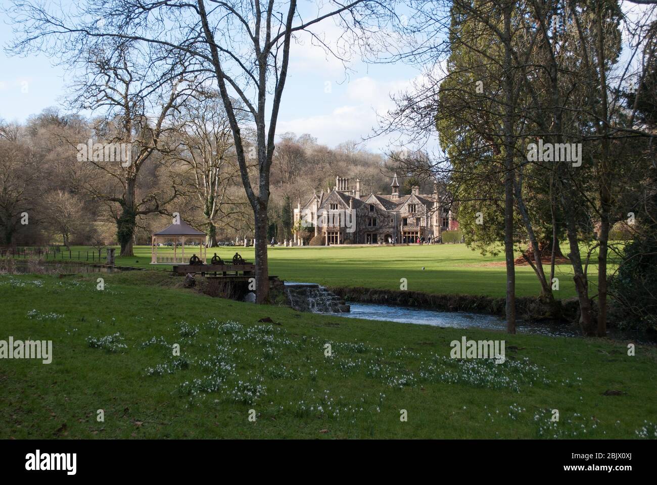 19th century english village hi-res stock photography and images - Alamy