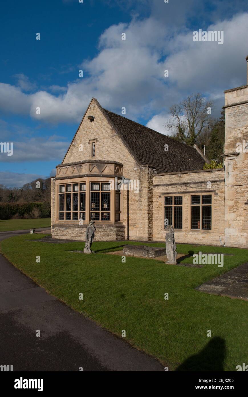 English stone house hi-res stock photography and images - Alamy