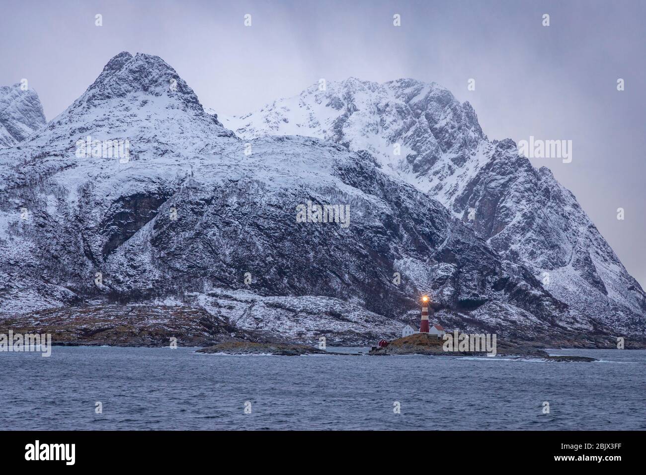 Cruise along the Norwegian coast and the red lighthouse Landegode Fyr ...