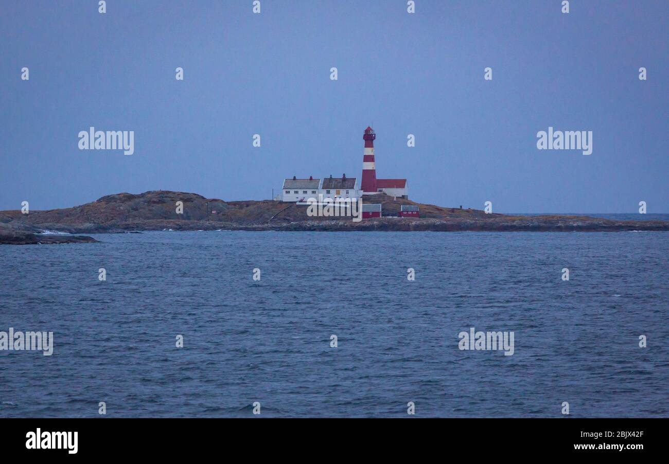 Cruise along the Norwegian coast and the red lighthouse Landegode Fyr ...