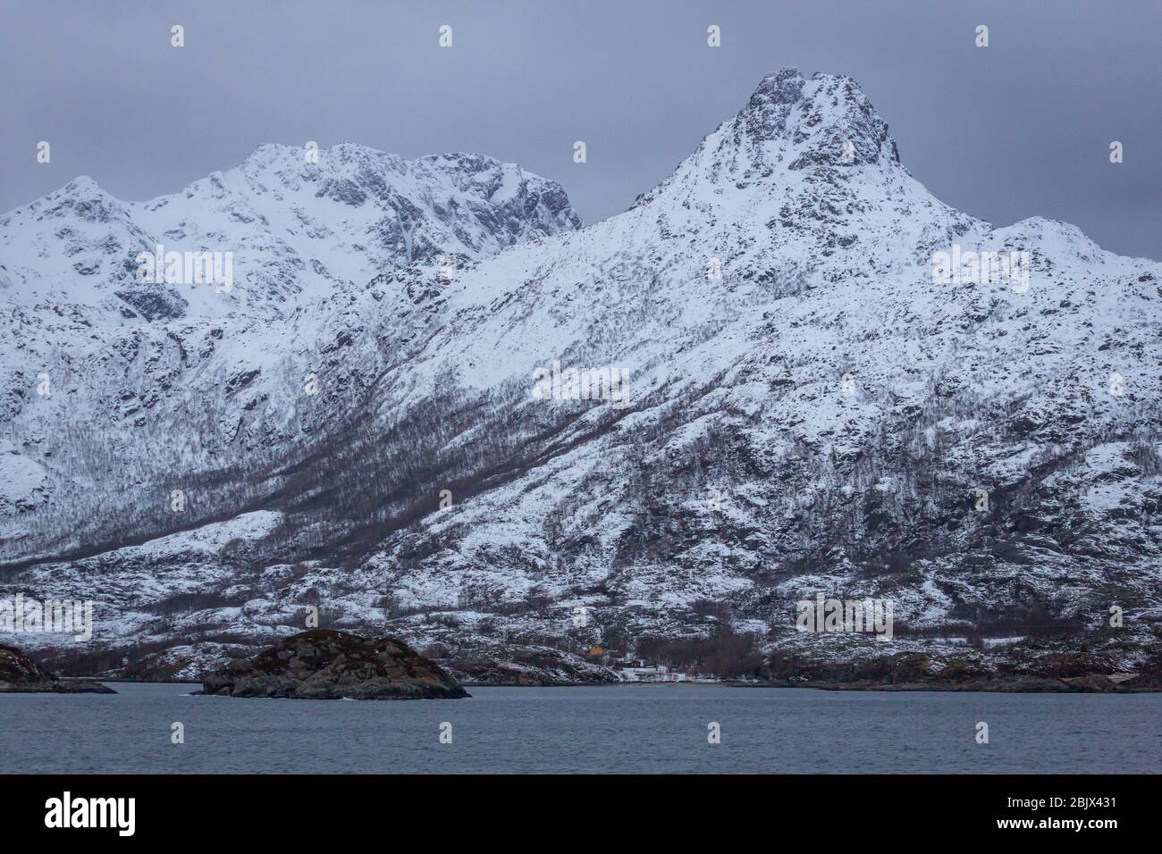 Cruise along the Norwegian coast and the red lighthouse Landegode Fyr ...