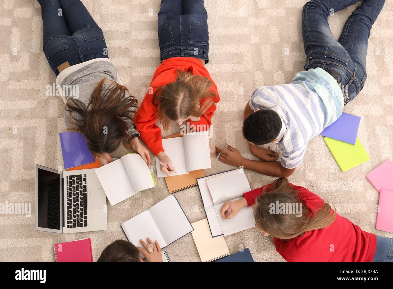 Child doing homework top view hi-res stock photography and images - Alamy