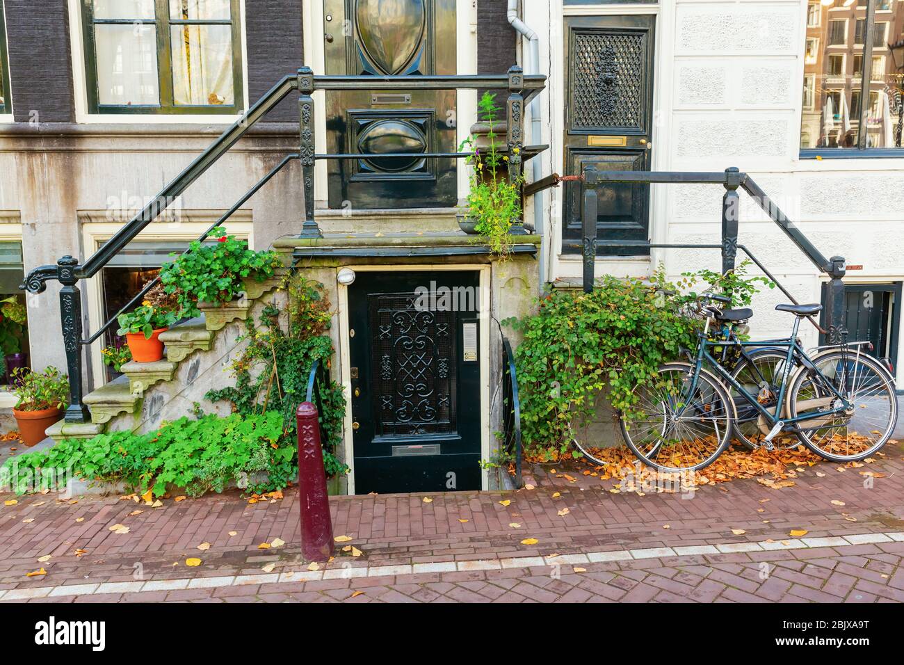 typical entrance of an old Dutch building in Amsterdam, Netherlands ...