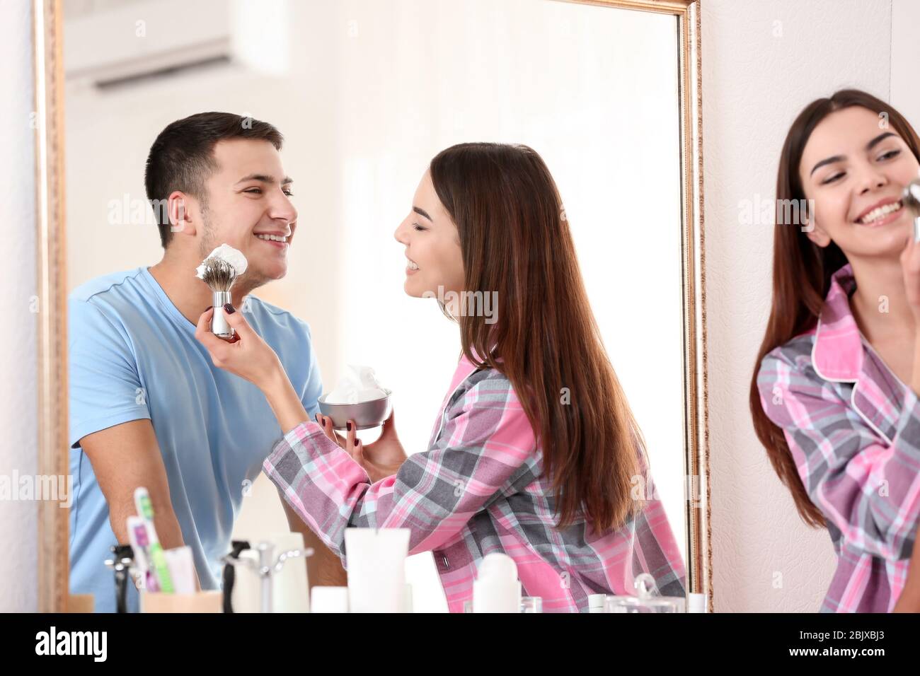 Woman boyfriend shave hi-res stock photography and images - Alamy