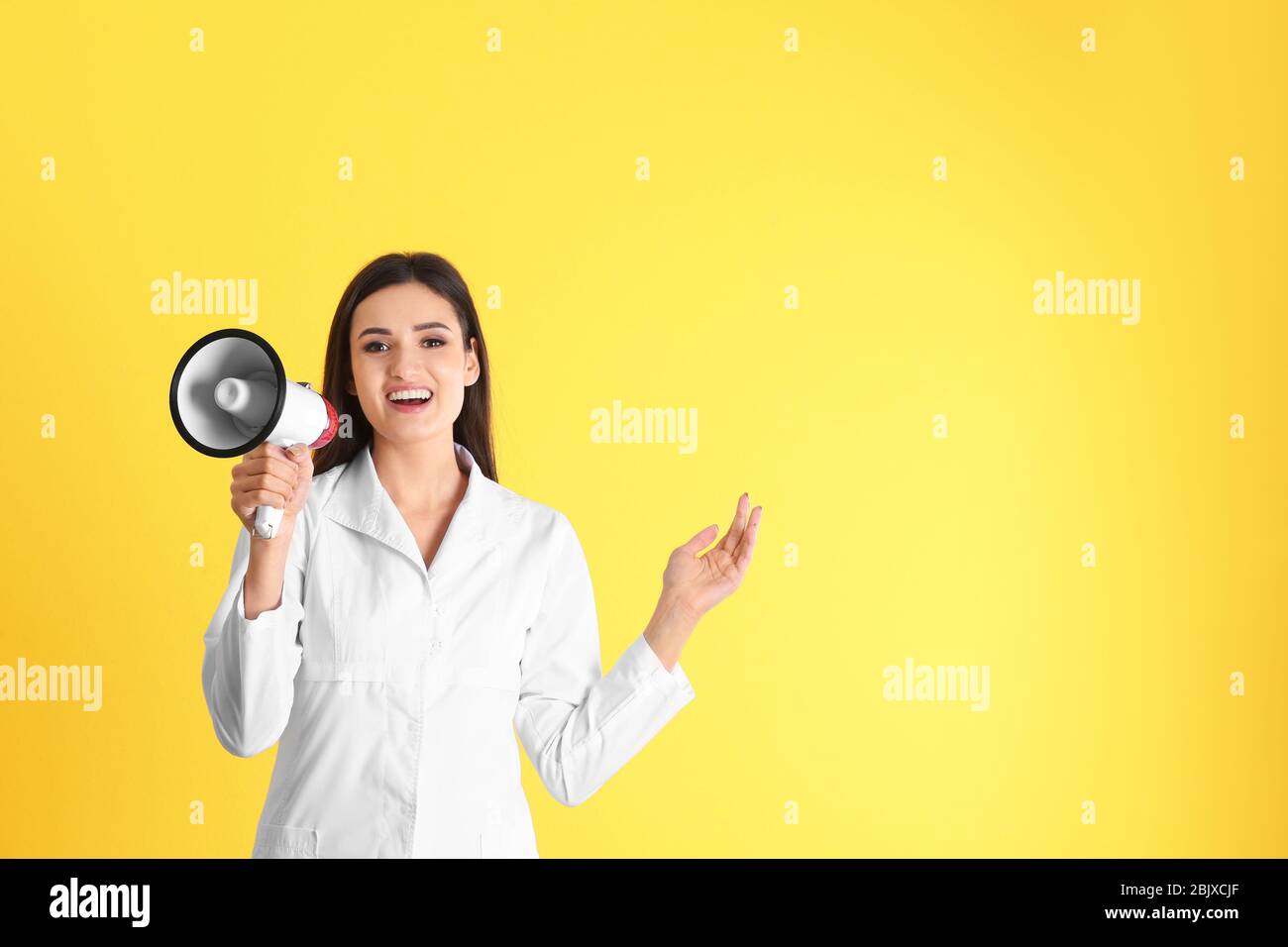 Megaphone good news text hi-res stock photography and images - Alamy