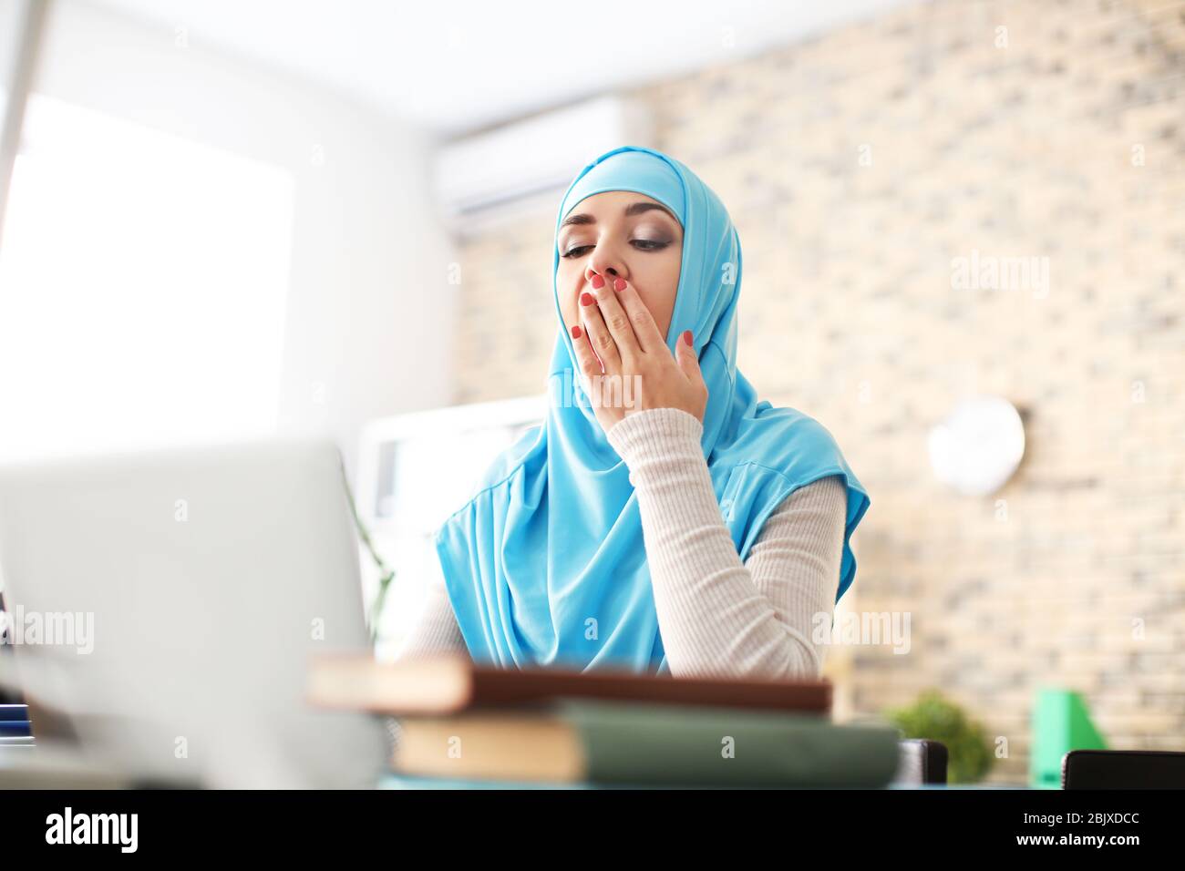 Muslim woman in traditional clothes hi-res stock photography and images ...