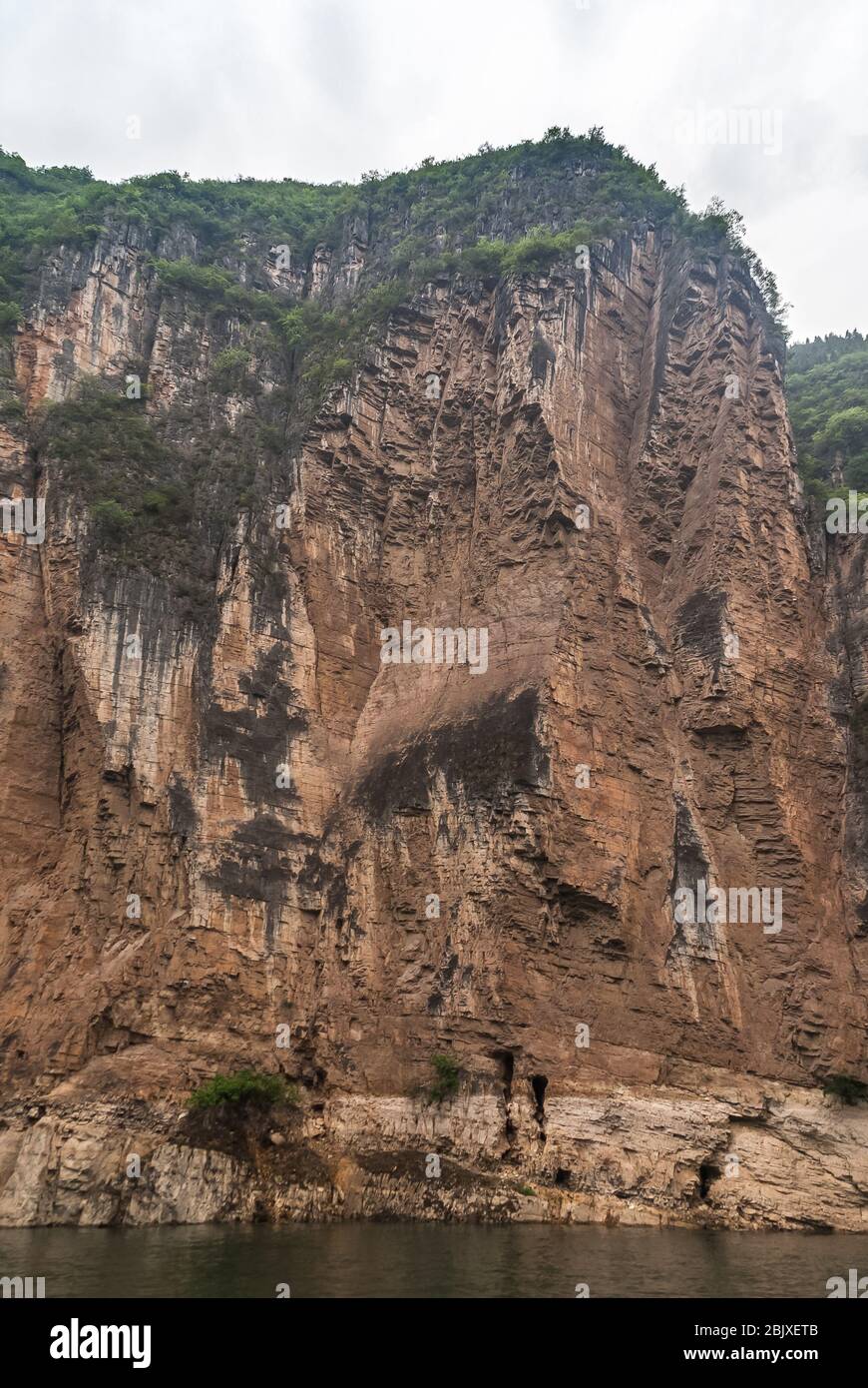 Dragon gate gorge china hi-res stock photography and images - Alamy
